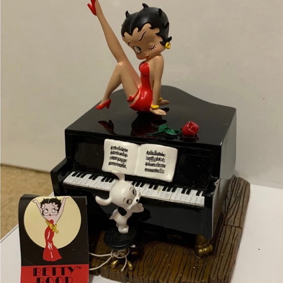 Betty Boop | Other | Betty Boop On Piano Figurine | Poshmark